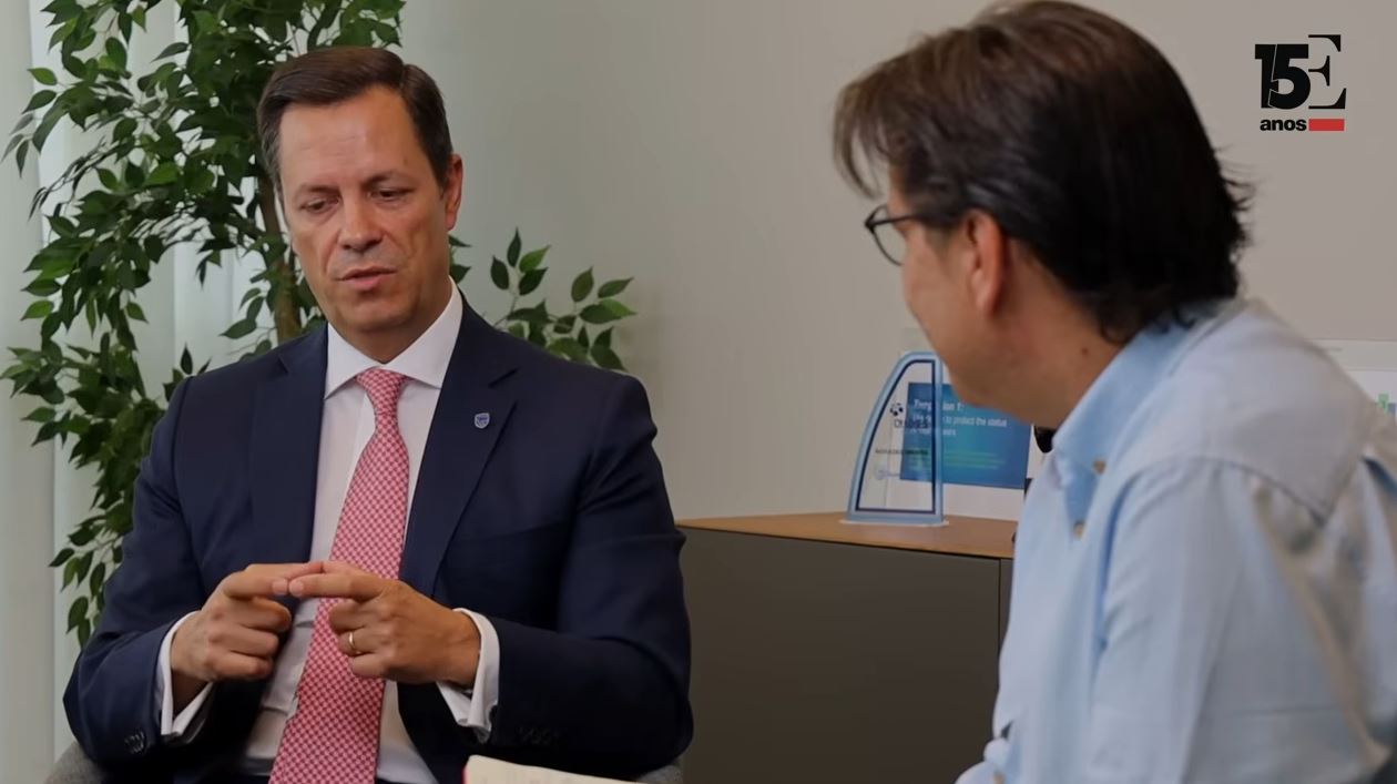 CEO do Standard Bank ao Expansão. Entrada de Angola na lista cinzenta ...